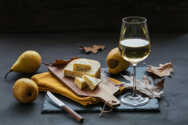How To Drink Ice Wine: All You Need To Know | DineWithDrinks
