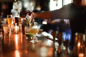 What To Order at a Bar for Beginners (Complete Guide) | DineWithDrinks