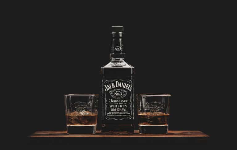 How To Drink Jack Daniel’s (The Ultimate Guide) | DineWithDrinks