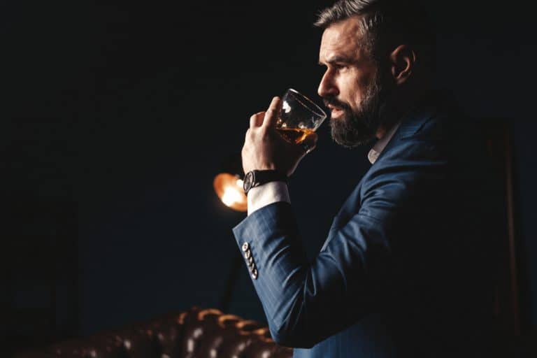 15 Best Sipping Whiskeys To Drink Straight | DineWithDrinks