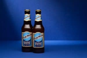 How To Drink Blue Moon (All You Need To Know) | DineWithDrinks