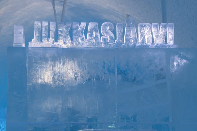 What Is an Ice Bar? (A Guide With Pictures) | DineWithDrinks