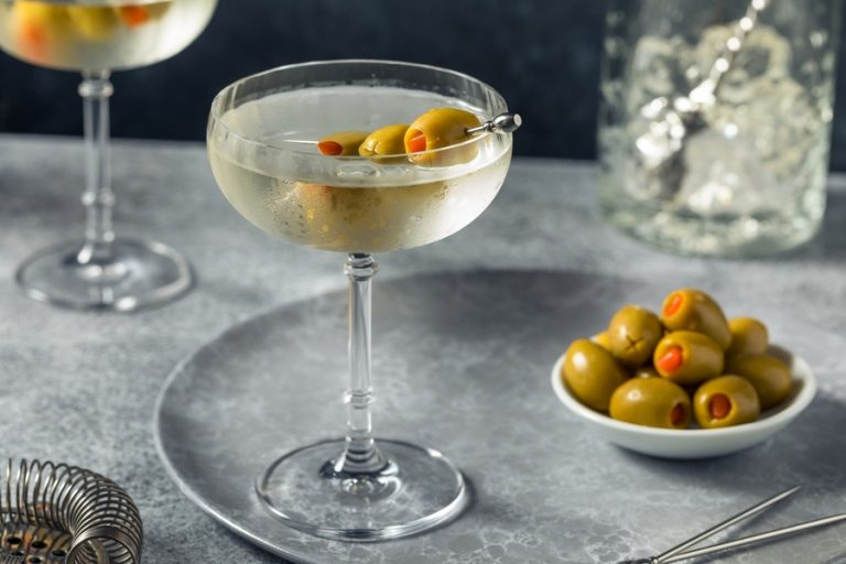 What Are the Best Olives for a Martini? | DineWithDrinks