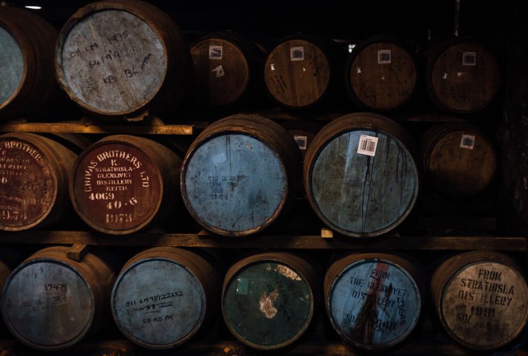 How Much Whiskey Is in a Barrel? (Ultimate Barrel Guide) | DineWithDrinks