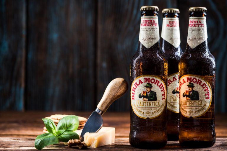 What Do Italians Drink? (20 Must-Try Drinks of Italy) | DineWithDrinks