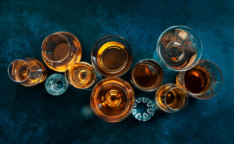 How To Serve Whiskey: The Ultimate Guide | DineWithDrinks