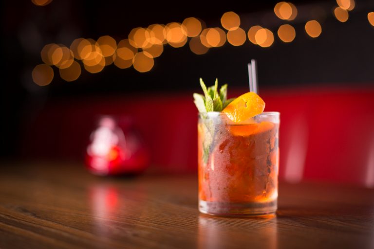 What Is a Well Drink? (The Ultimate Guide) | DineWithDrinks What Is a Well Drink? (The Ultimate Guide) | DineWithDrinks