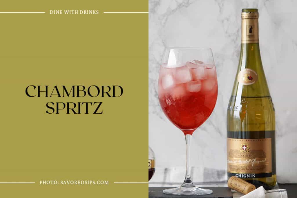 27 Chambord Holiday Cocktails to Make Your Spirits Bright! | DineWithDrinks