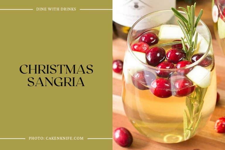 28 Sparkling Christmas Cocktails to Jingle Your Bells! | DineWithDrinks