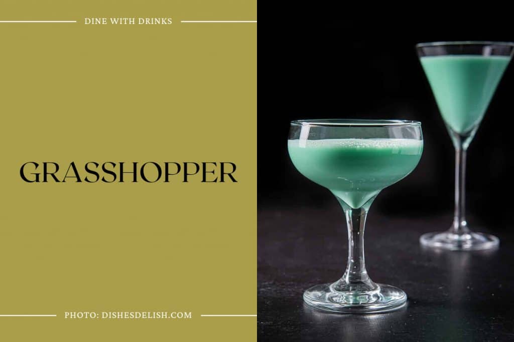 10 Green Christmas Cocktails to Jingle Your Bells | DineWithDrinks