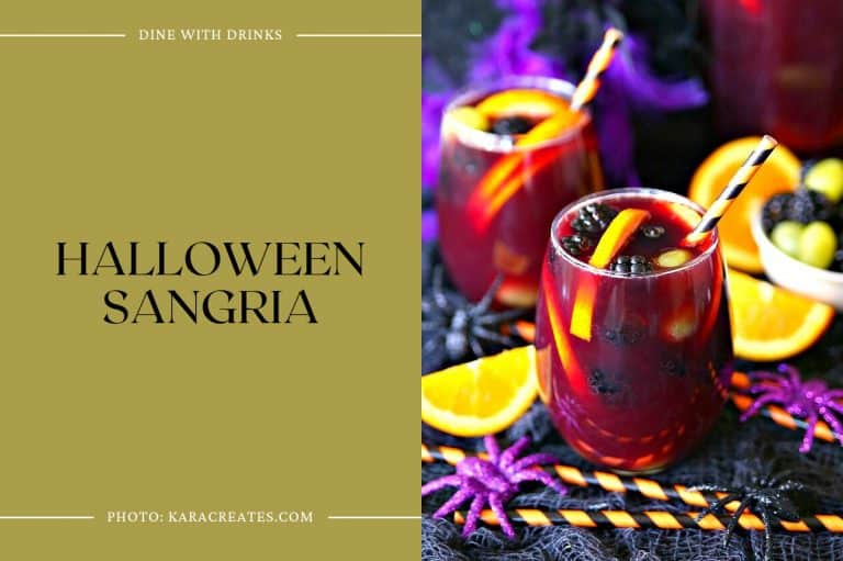29 Red Halloween Cocktails to Sip on While You Slay All Day ...