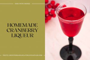 16 Best Cranberry Liqueur Cocktails to Spice Up Your Night ...