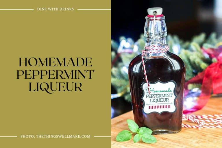 26 Holiday Peppermint Cocktails to Jingle Your Tastebuds | DineWithDrinks