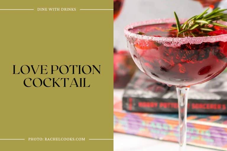 30 Raspberry Liqueur Cocktails You'll Fall in Love With! | DineWithDrinks