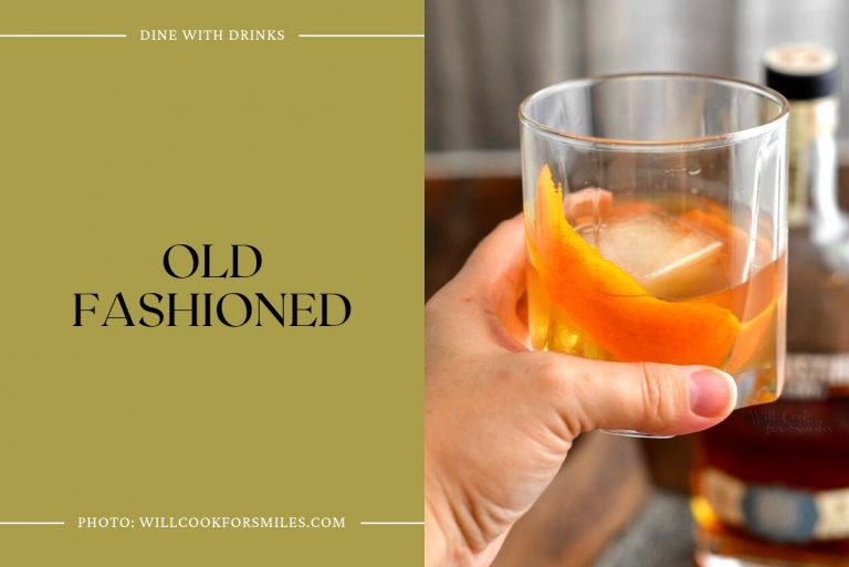 22 Classic Whiskey Cocktails for a Smooth Sipping Experience ...