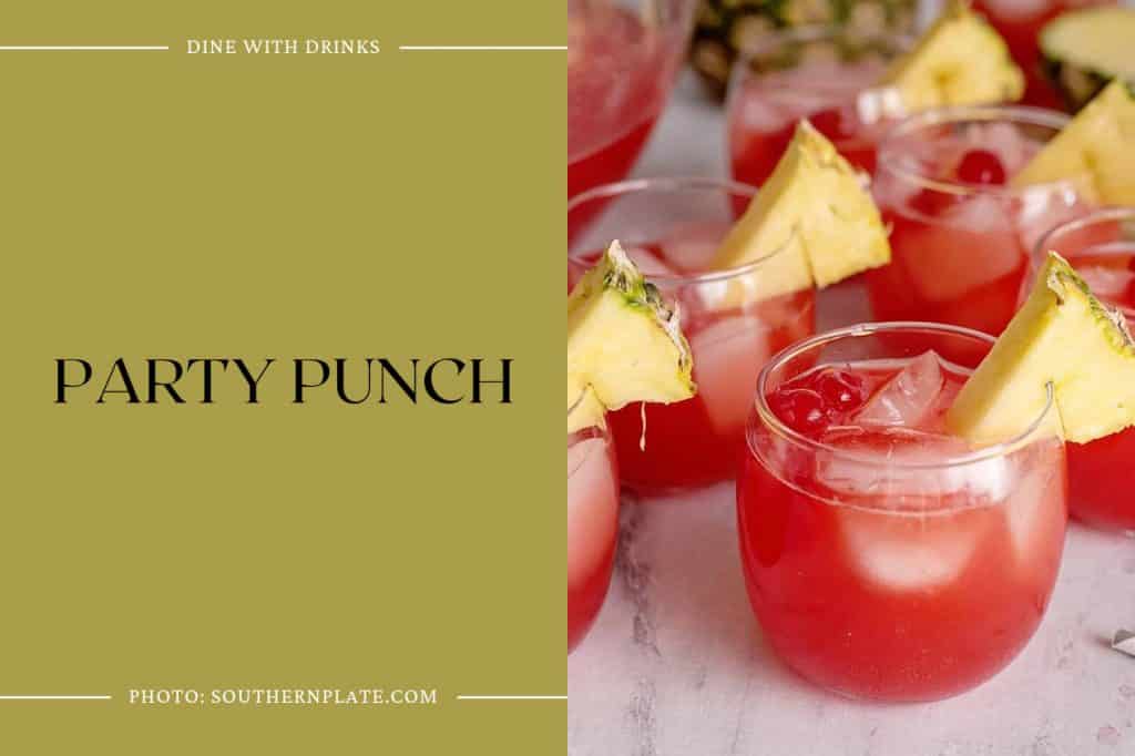 23 Christmas Punch Bowl Cocktails to Jingle Your Bells! | DineWithDrinks