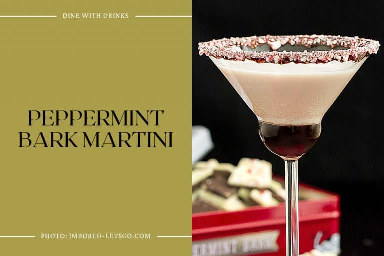 25 Layered Christmas Cocktails to Make Your Spirits Bright ...