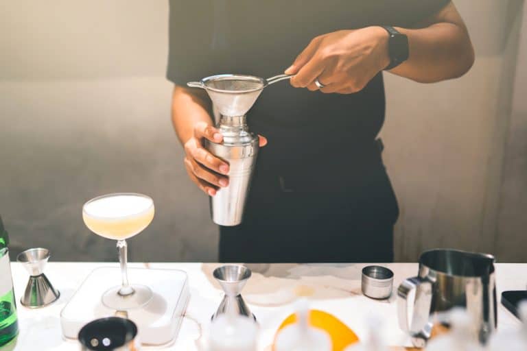 How To Get a Bartending License in Wisconsin | DineWithDrinks